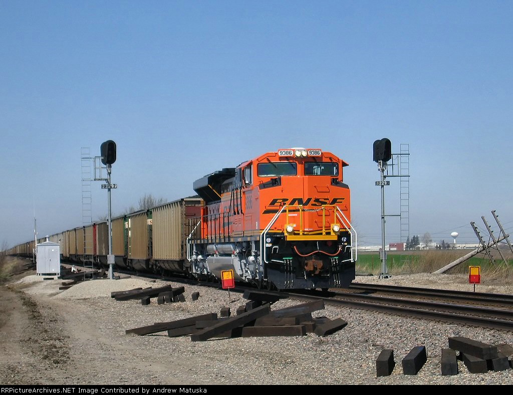 BNSF 9386